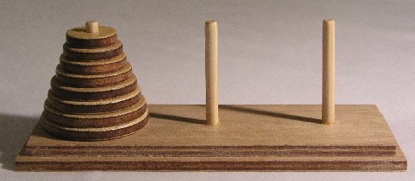 Hanoi Graphs and Sierpinski’s Triangle – ThatsMaths